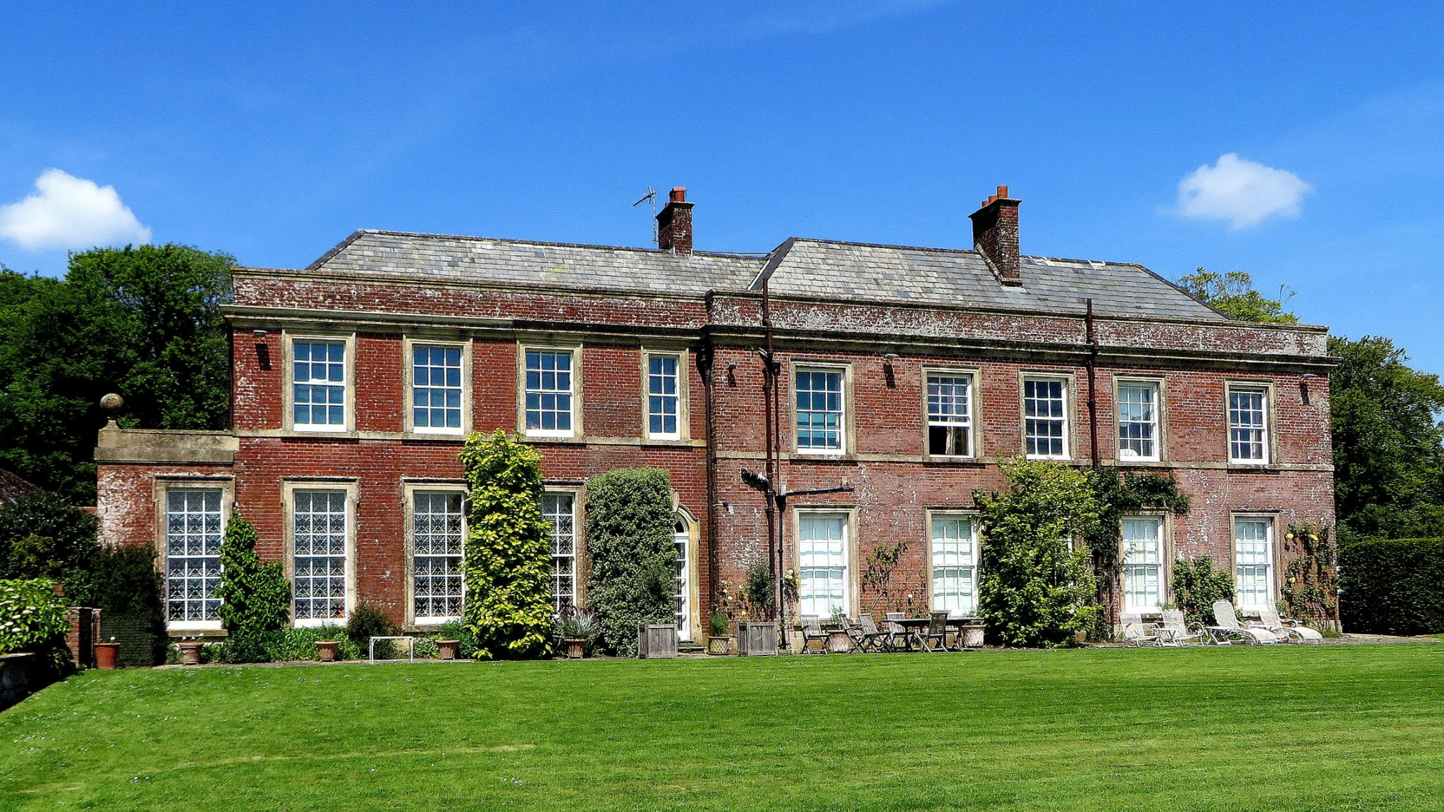 Painting Day at Yarlington House